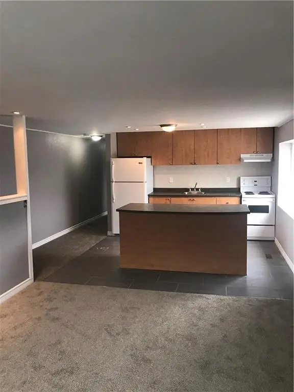 Upper - 614 CONCESSION Street, Hamilton, Ontario L8V1B5 Listing History ...