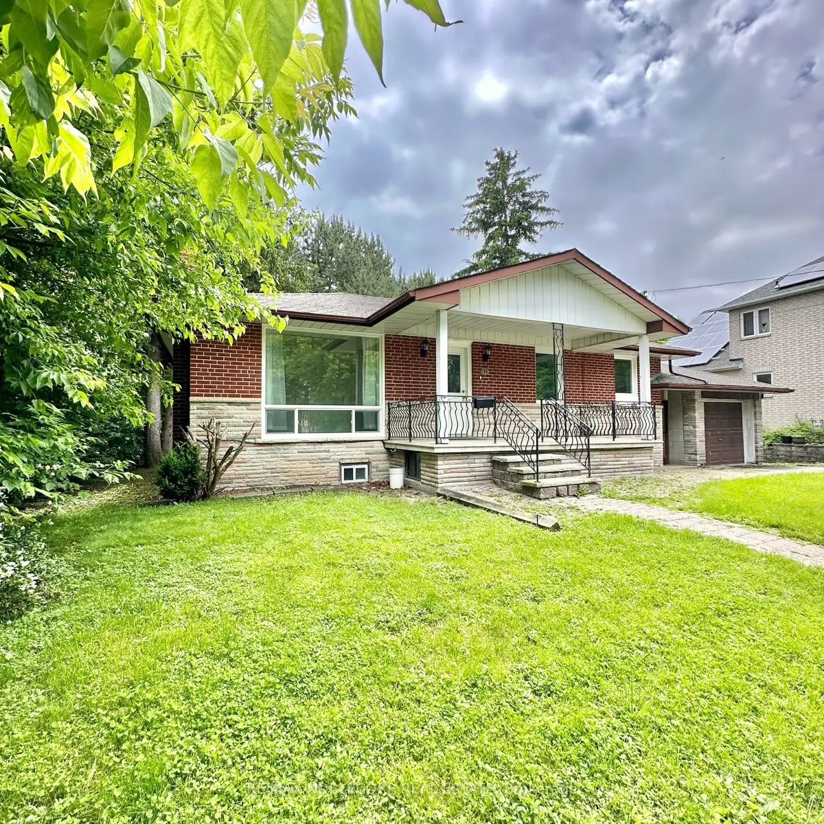 175 Garden Ave, Richmond Hill, Ontario Listing History | HouseSigma