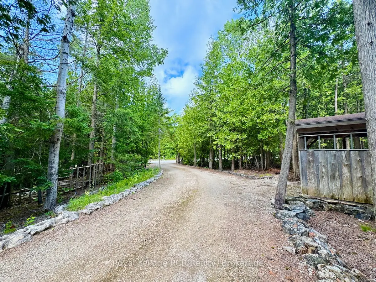 323 East Road, Northern Bruce Peninsula, Ontario For Sale | HouseSigma