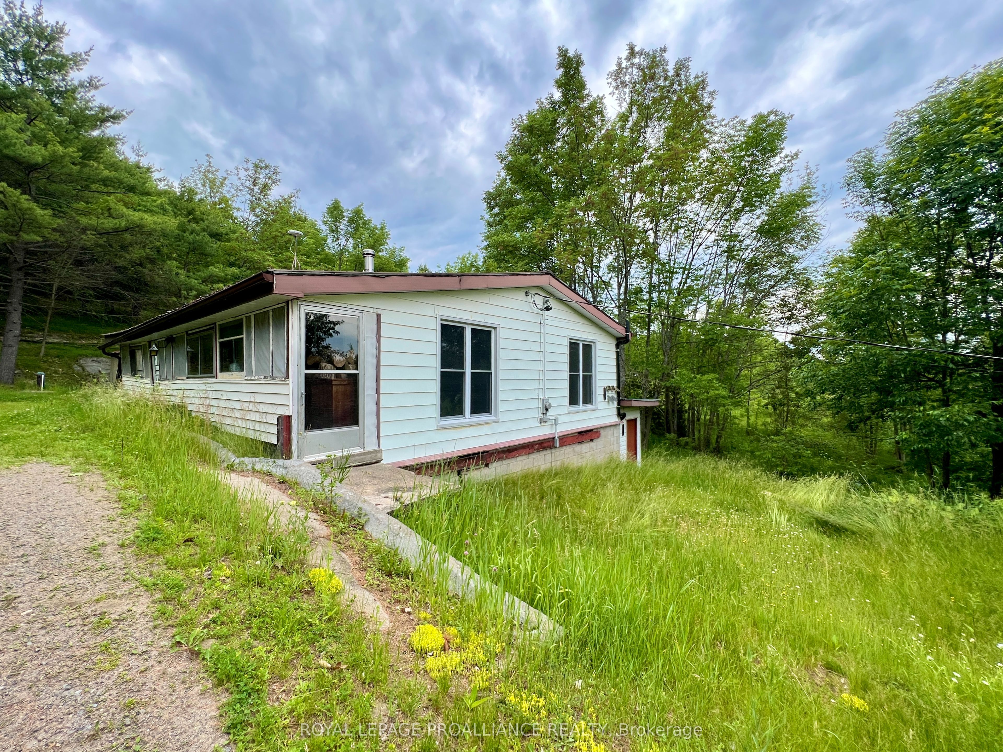 113401 Highway 7, Addington Highlands, Ontario K0H1Z0 Sold History ...