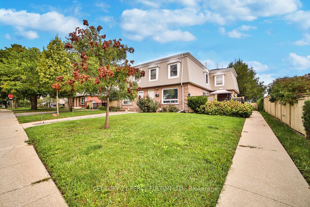 102 Neil Ave, Hamilton, Ontario L8G2N6 Sold History | HouseSigma